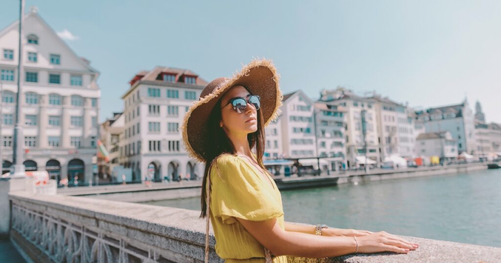 eSIM for cars: ultimate guide to stay connected on your road trips
