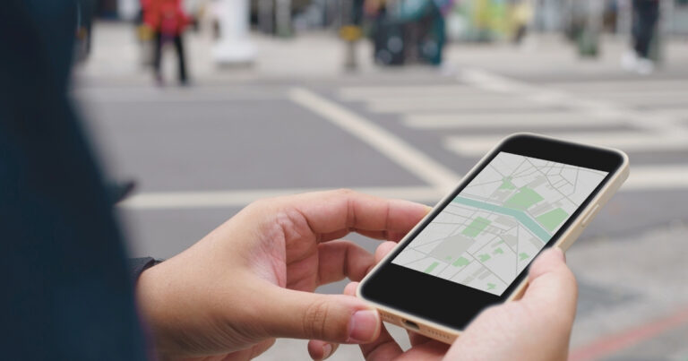 Google Maps vs. Waze: a complete comparison guide