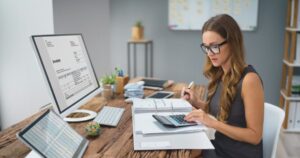 Impuestos Arabia Saudí: guía fiscal 2025 para expatriados