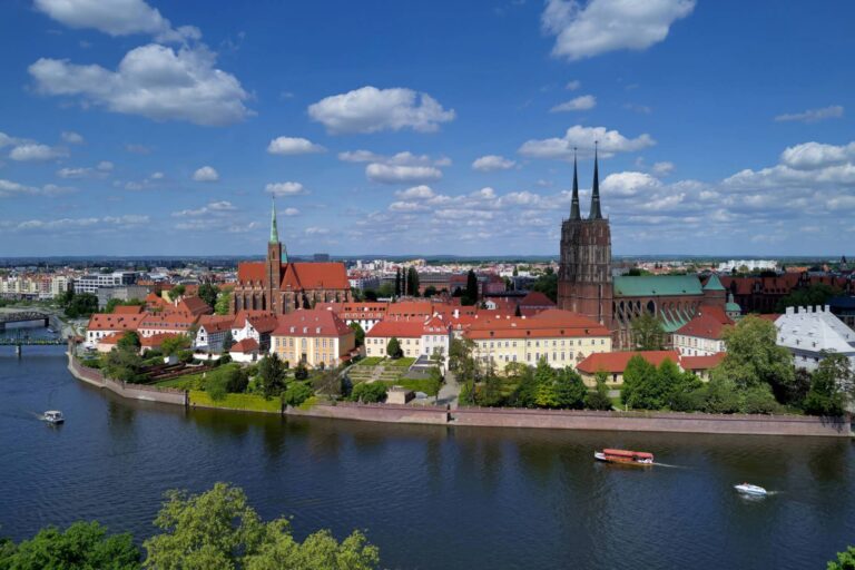 ¿Qué se necesita para viajar a Polonia desde Argentina? - Nomada